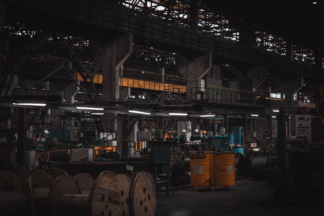 Reactive vs Predictive Maintenance: Harnessing Industrial IoT and AI to ...